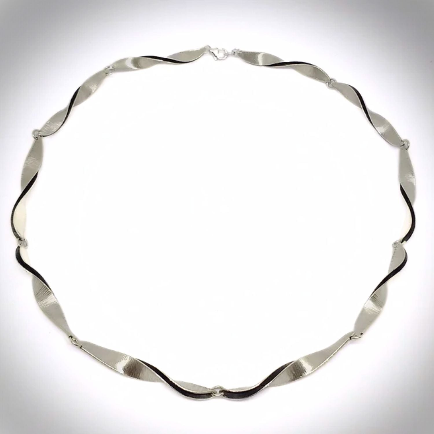 Yelland and Barker – Mari Thomas Jewellery